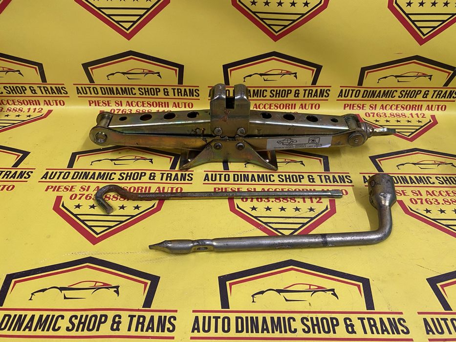 Cric auto original Volvo V40 S40 99-04 cod produs OEM 30856182 ...