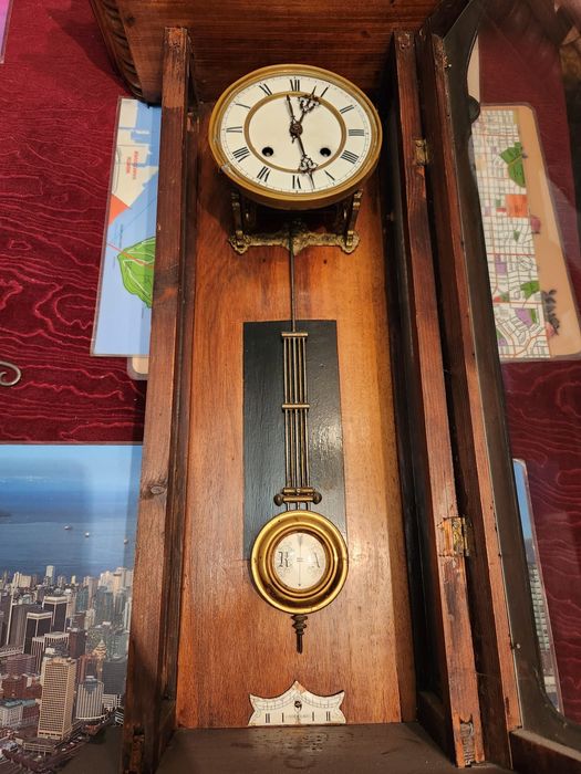 Ceas cu pendul autentic Bucuresti Sectorul 5 • OLX.ro