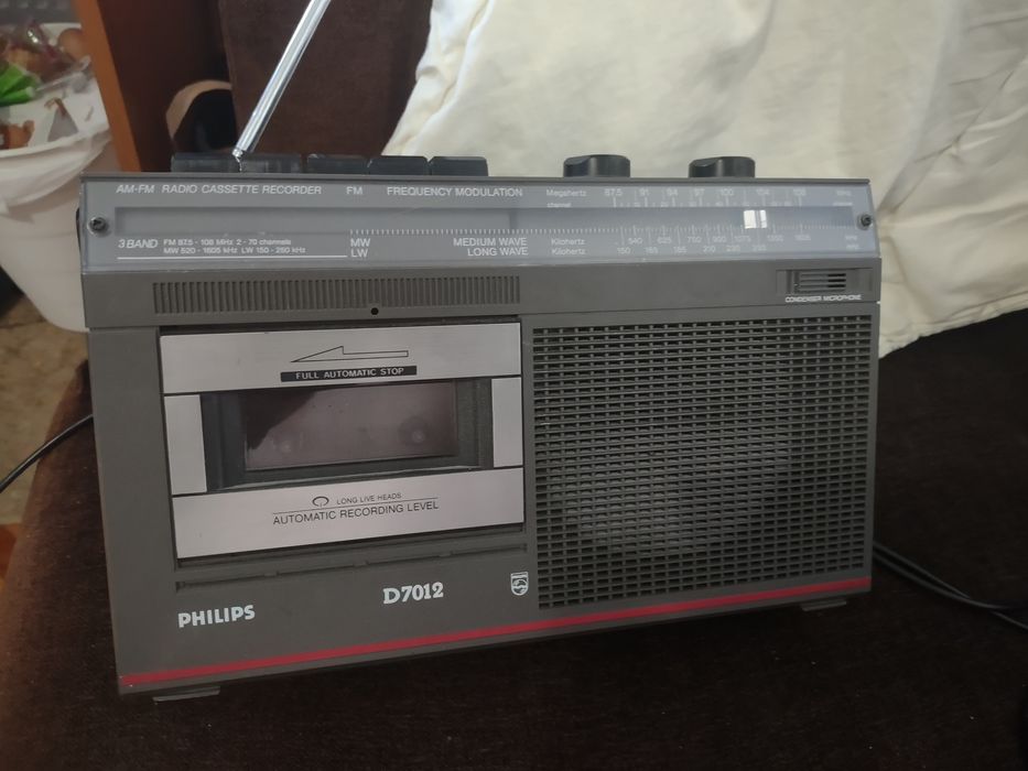 Casetofon-Radio Philips D7012 Timisoara • OLX.ro