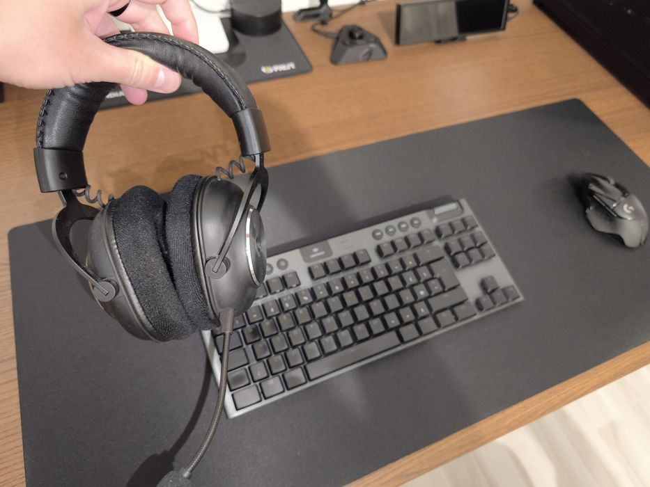 Set tastatura + mouse + mousepad + casti Logitech Bucuresti Sectorul 5 ...