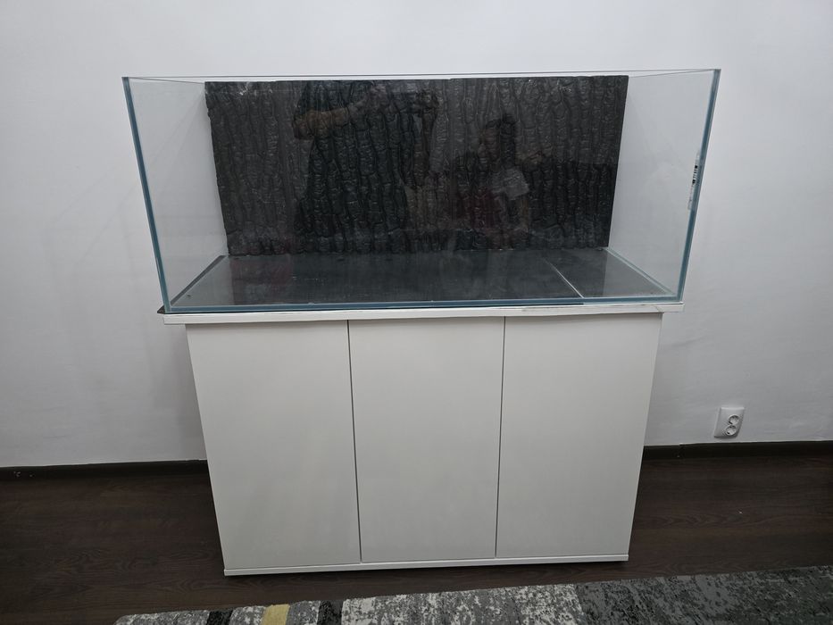 Vand acvariu 300l Ploiesti • OLX.ro