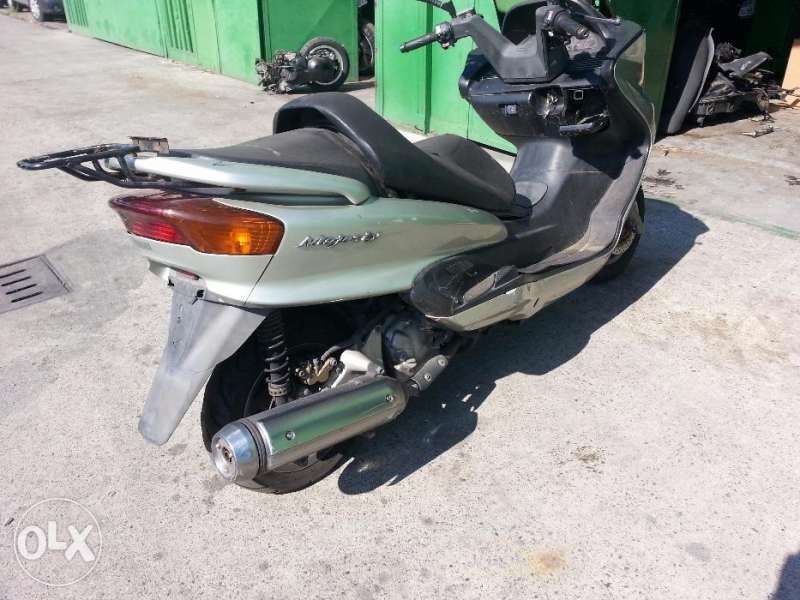 Мотоциклет,скутер Ямаха Маджести (Yamaha Majesty )250-на части гр. Пловдив Христо Смирненски ...