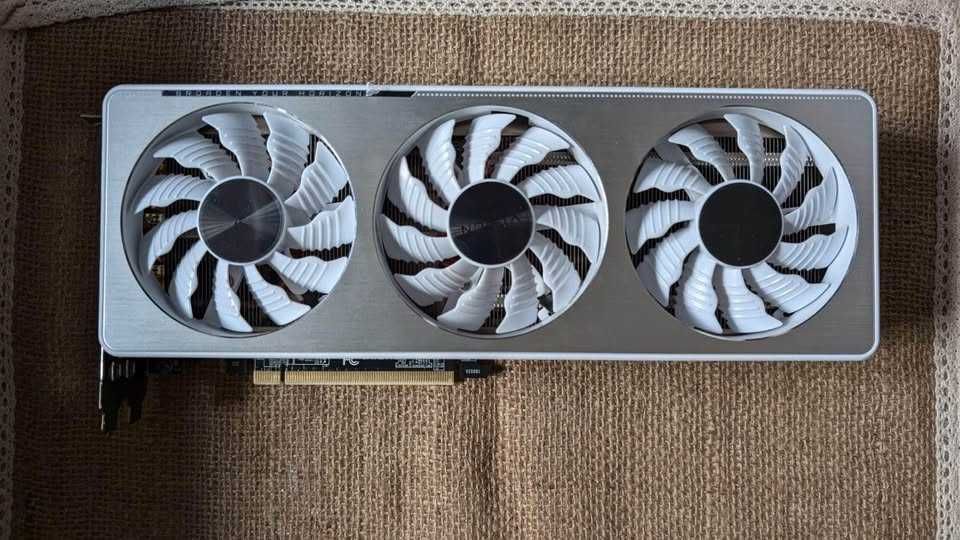 Gigabyte GeForce RTX 3070 VISION OC 8GB Baia Mare • OLX.ro