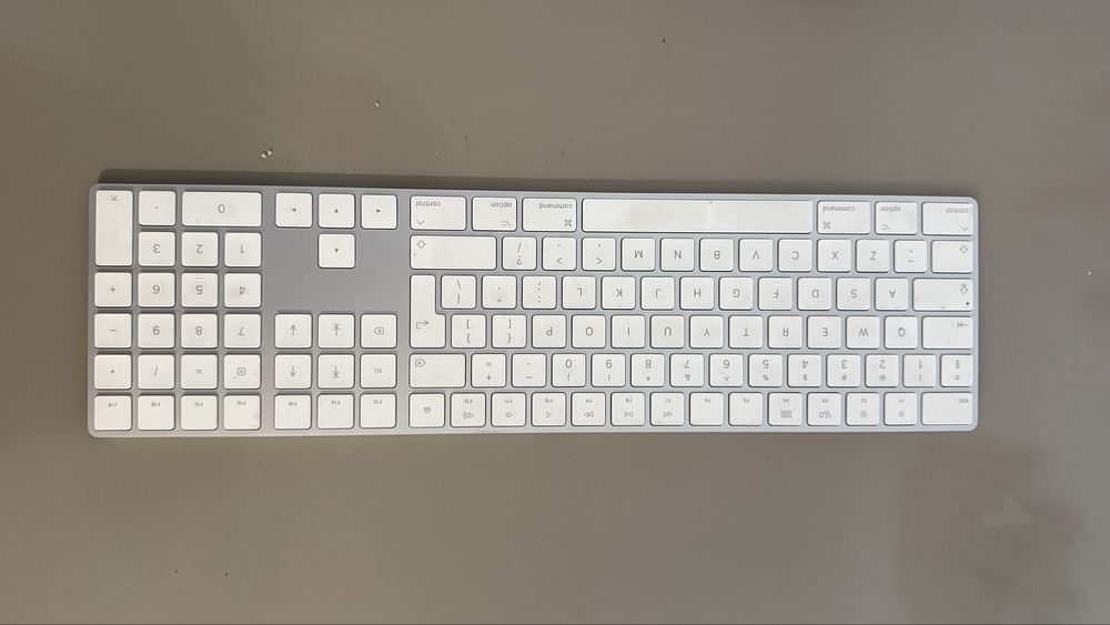 Tastatura Apple Magic Keyboard cu numpad, Layout INT English Bucuresti ...
