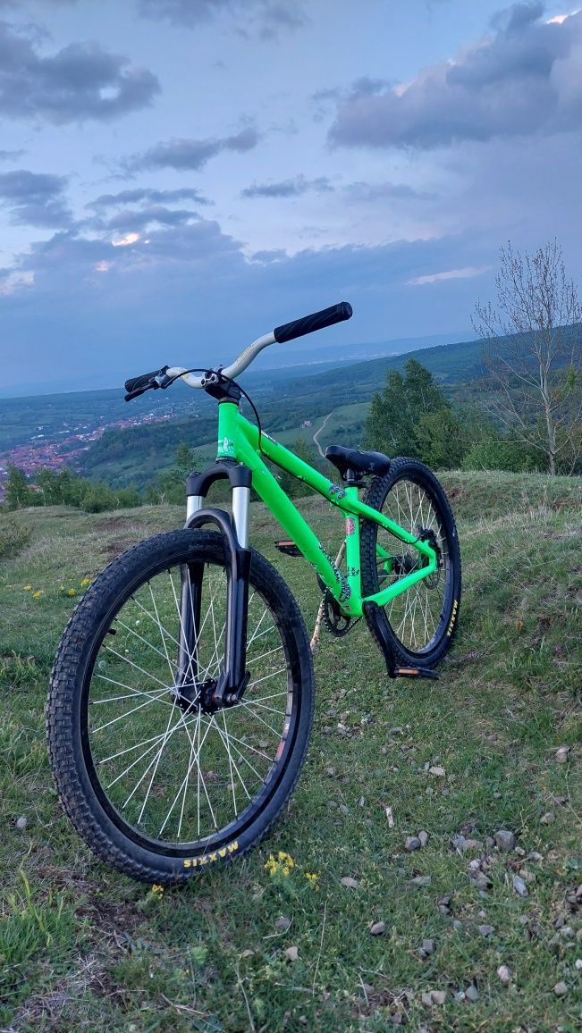 Bicicleta Dirt jumper commencal Sibiu OLX.ro