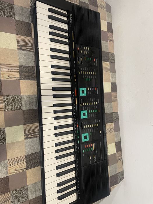 Yamaha PSR-90. Cluj-Napoca • OLX.ro