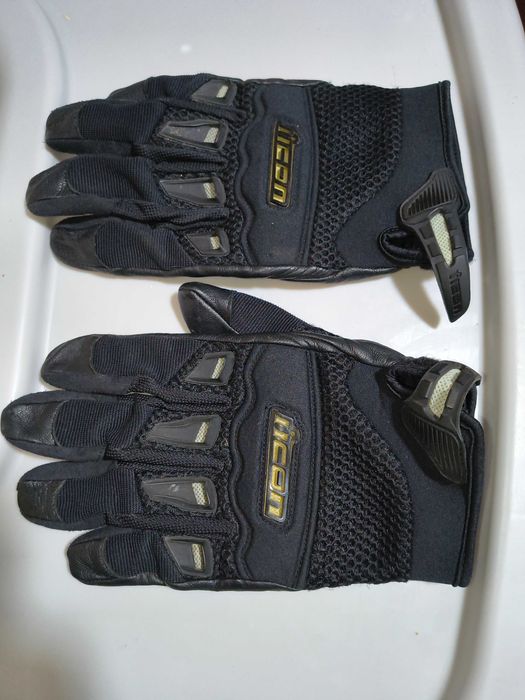 Vand manusi moto Icon twenty niner Bistrita • OLX.ro