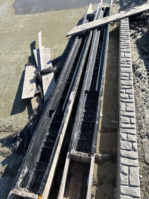 Matrite pentru placi de gard din beton Nazarcea • OLX.ro