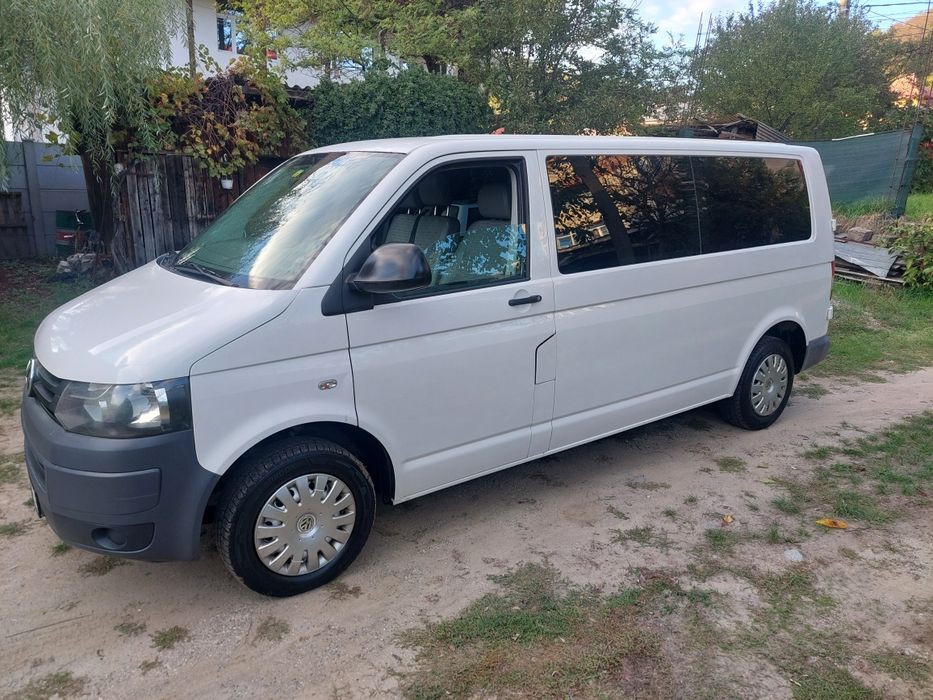 Vw Transporter T5 8+1 locuri 2011 E5 Ramnicu Valcea • OLX.ro