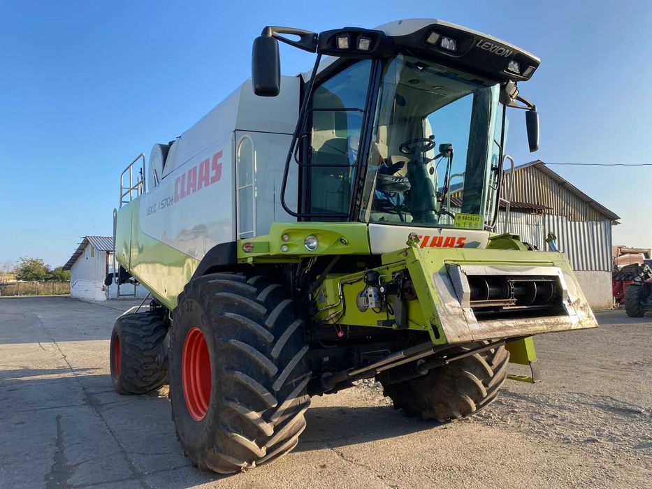 Claas Lexion 570+ - tractiune 4x4 Sacalaz • OLX.ro