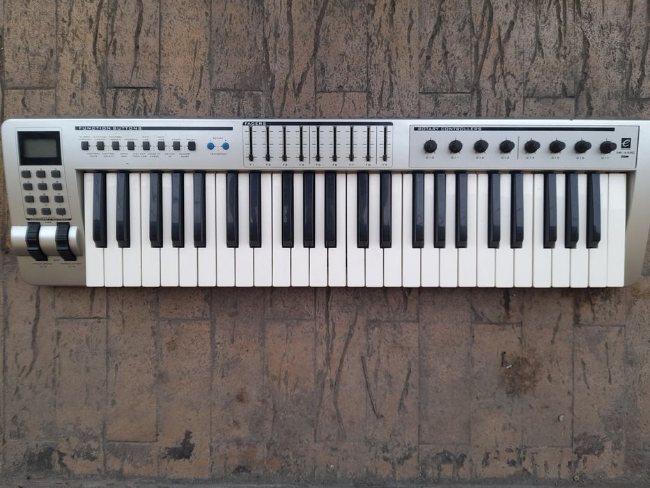 Evolution MK 449C controler midi Craiova • OLX.ro