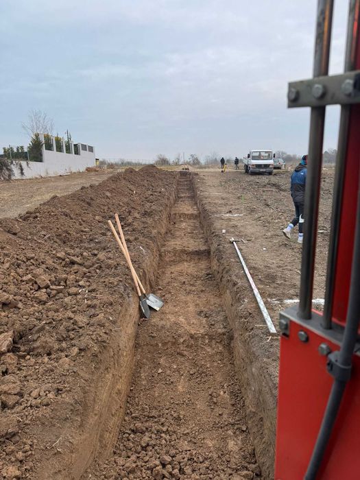 Inchiriez miniexcavator, Bobcat , Cilindru Compactor ! Mogosoaia • OLX.ro