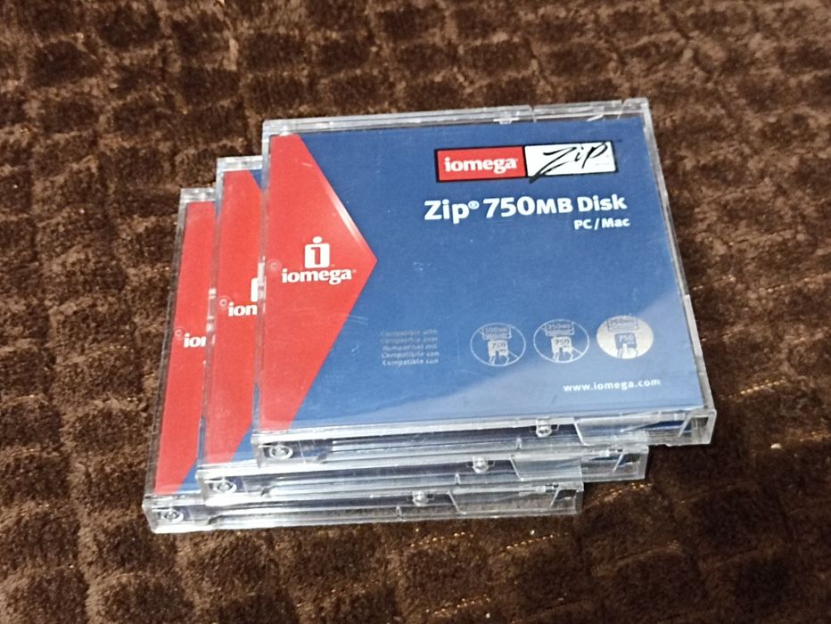 Diskete discheta floppy Iomega Zip 750 mb Drobeta-Turnu Severin • OLX.ro