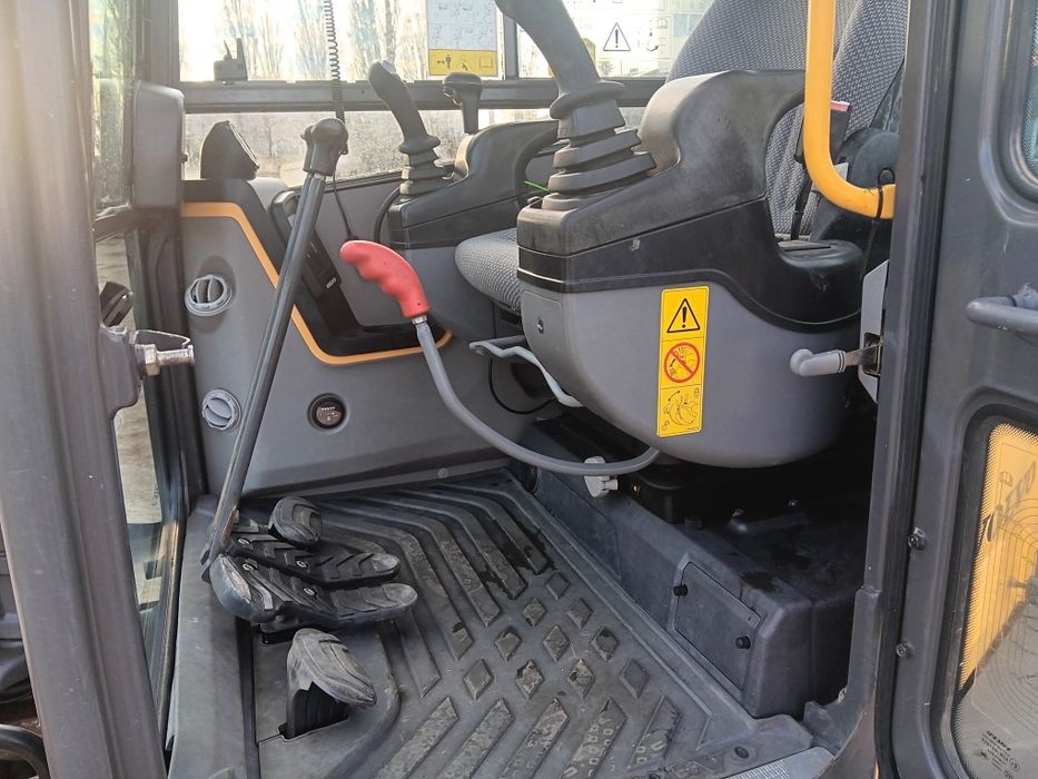 Vând excavator volvo ECR 88 D Campia Turzii • OLX.ro