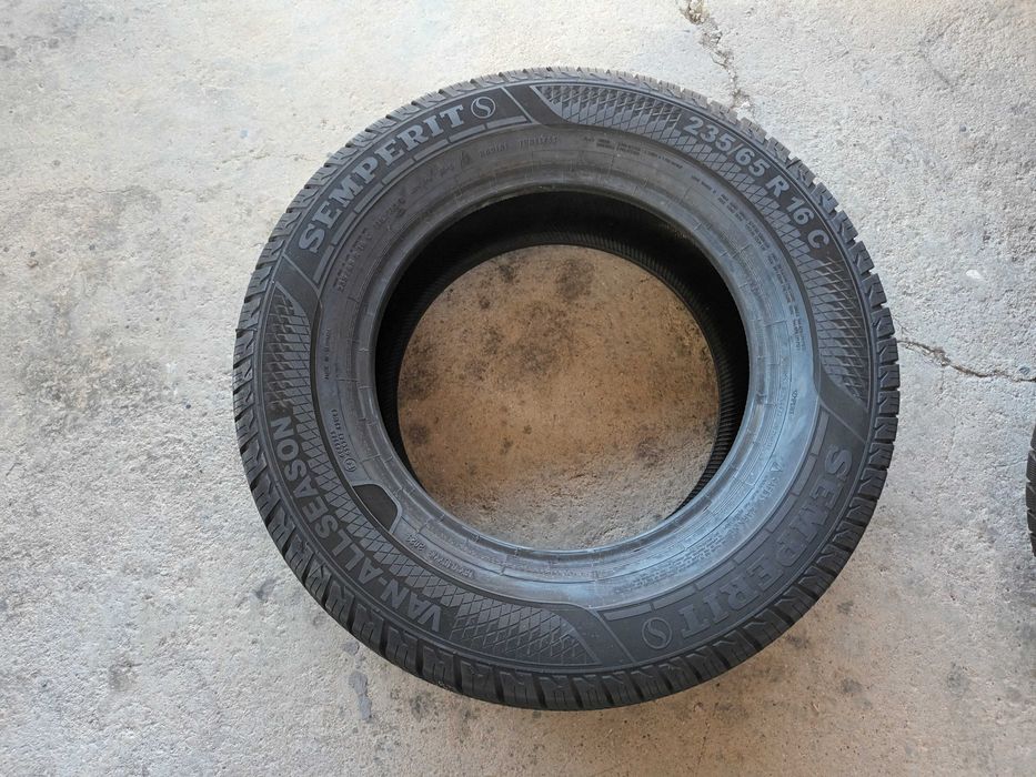 2 Нови бусови гуми 235/65R16C Semperit Van-AllSeason 115/113R M+S гр ...