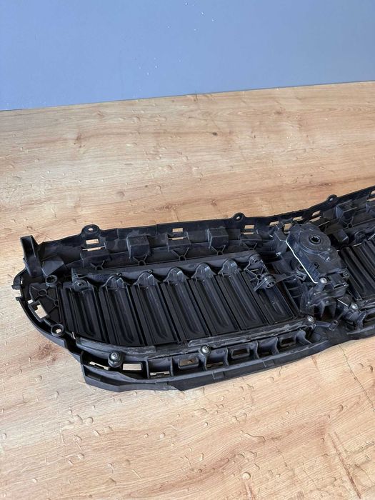 Grila Centrala Hota Electrica Activa Originala BMW Seria 3 G20/G21 Cluj-Napoca • OLX.ro