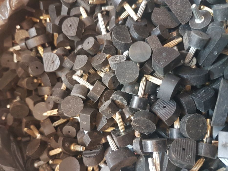 Flecuri cu tija metalică Buda • OLX.ro