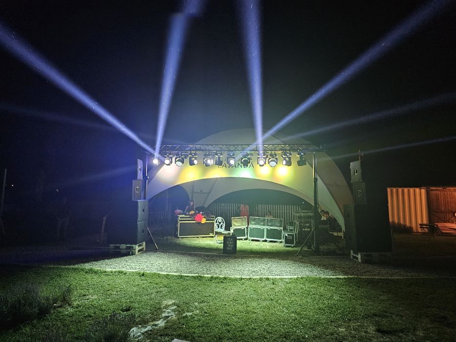 Inchiriez scena lumini ecran led podium schela beam wash moving head ...