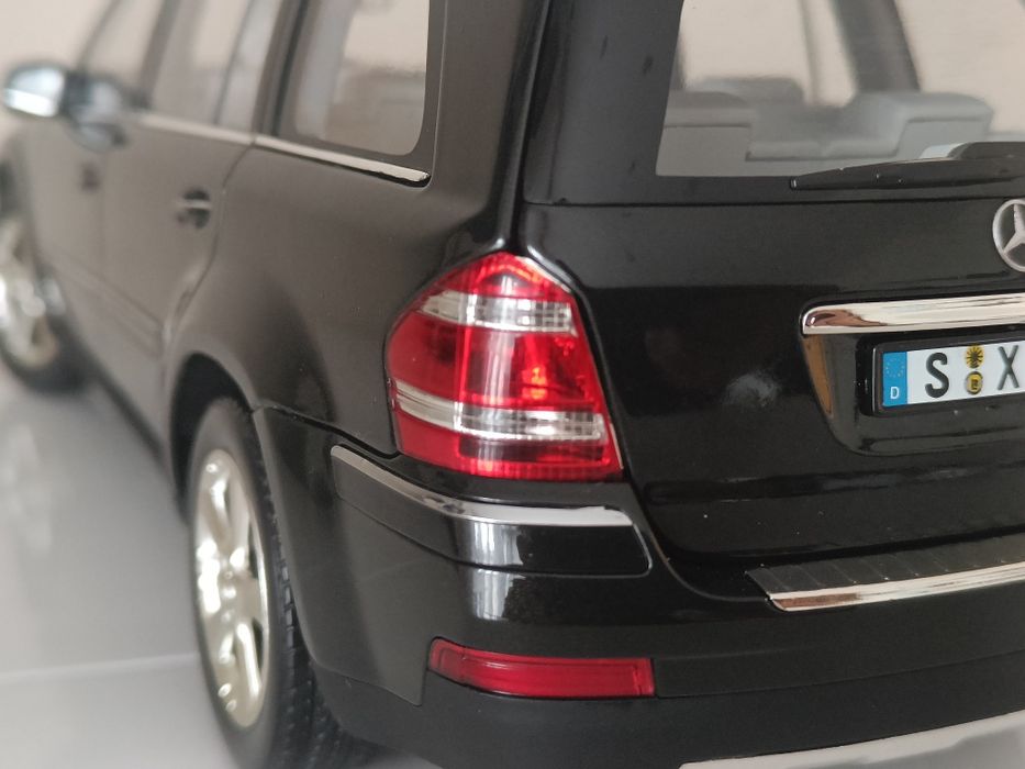 Mercedes GL Minichamps 1:18 гр. Бургас Възраждане • OLX.bg