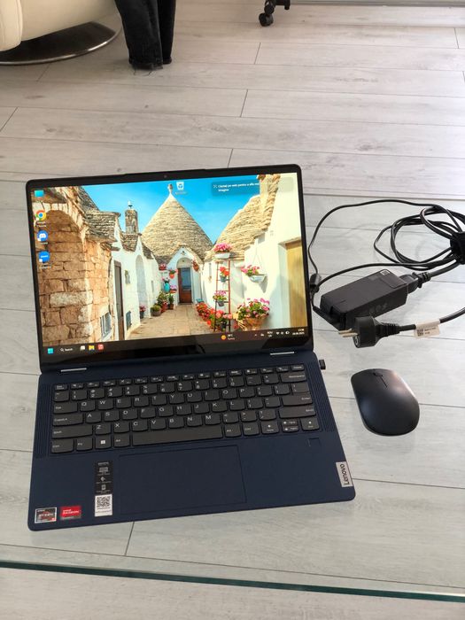 Vând Laptop cu touchscreen Sibiu • OLX.ro