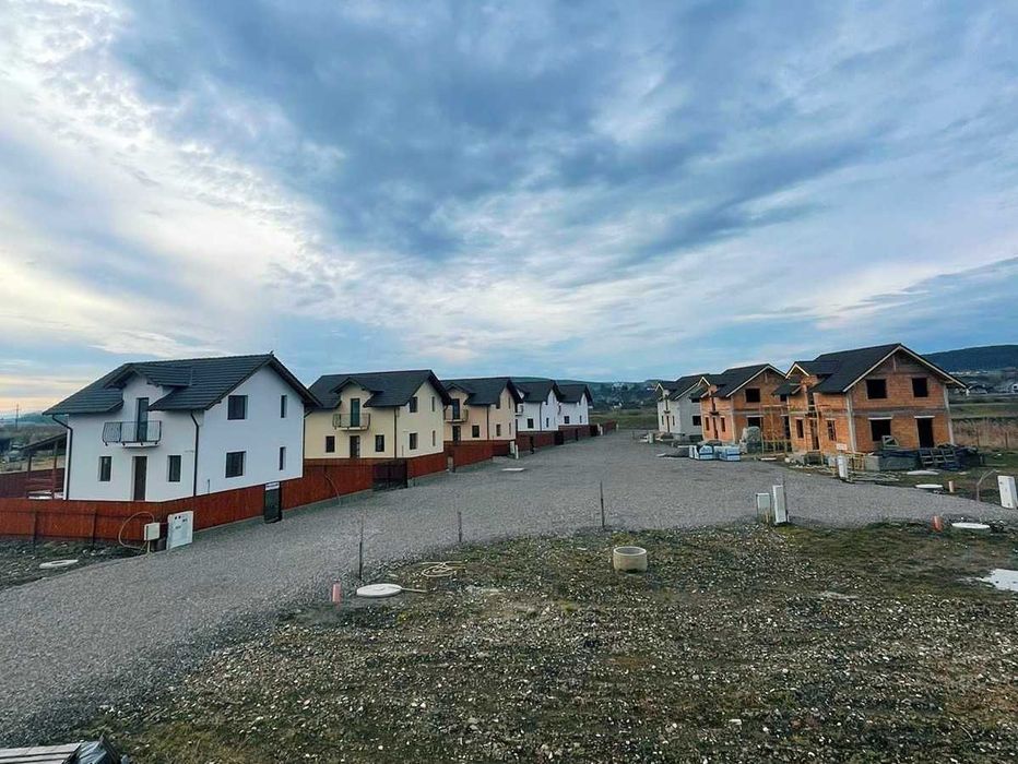 Vand casa noua din caramida 150 mp Reghin- finisata Reghin • OLX.ro
