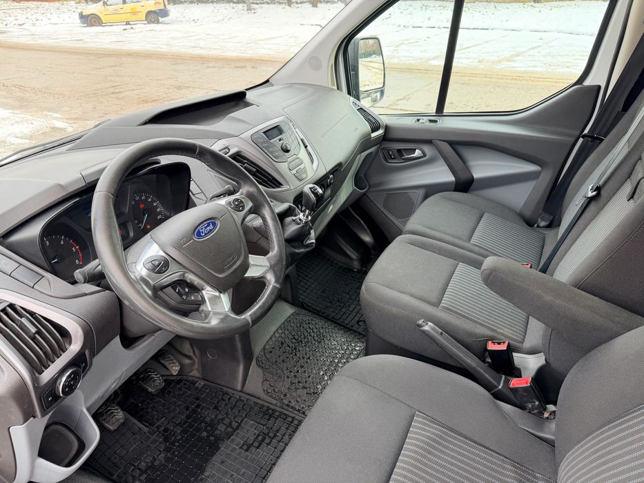 Ford Transit Custom 2017-9 locuri-lunga-aer fata și spate-IMPECABIL ...