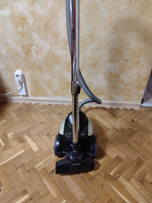 Прахосмукачка Hoover Curve CU71 700W гр. Плевен Сторгозия • OLX.bg