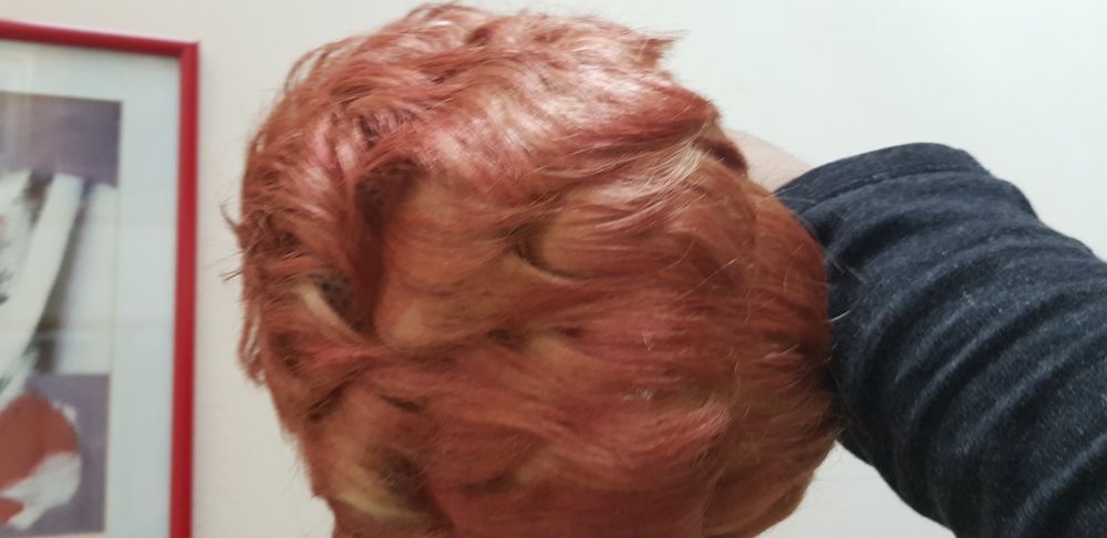 Peruca roscata tip Dexter Focsani • OLX.ro