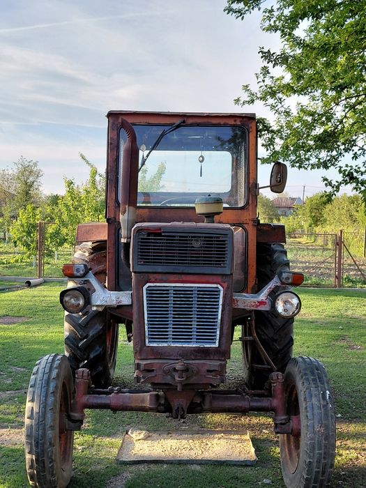 Tractor 650 + Utilaje Potlogi • OLX.ro