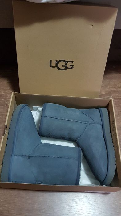 Ugg 100% originali Clasic short II Timisoara • OLX.ro