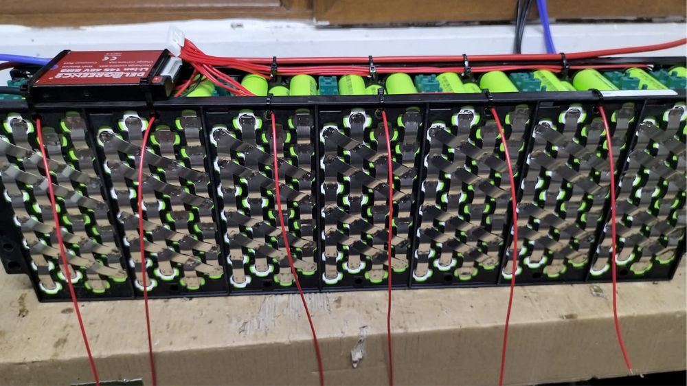 Lichidare stoc: Modul 24V sau 48v cu bms. Tesla BMS 18650 Iasi • OLX.ro