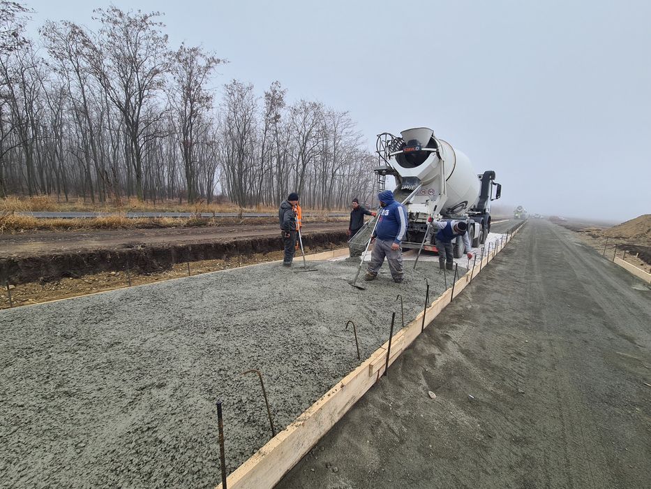 Finisare Beton Elicopterizat cu cuart, turnari sape din beton, Periat ...