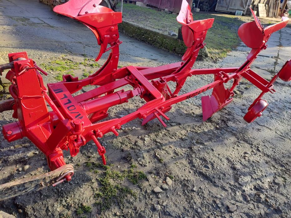 Plug reversibil Volli cu 3 trupite Cehu Silvaniei • OLX.ro