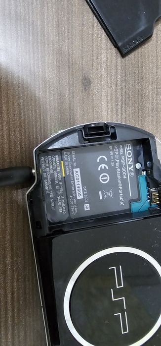 Psp 3002 slim със спукан дисплей гр. Видин Бонония • OLX.bg