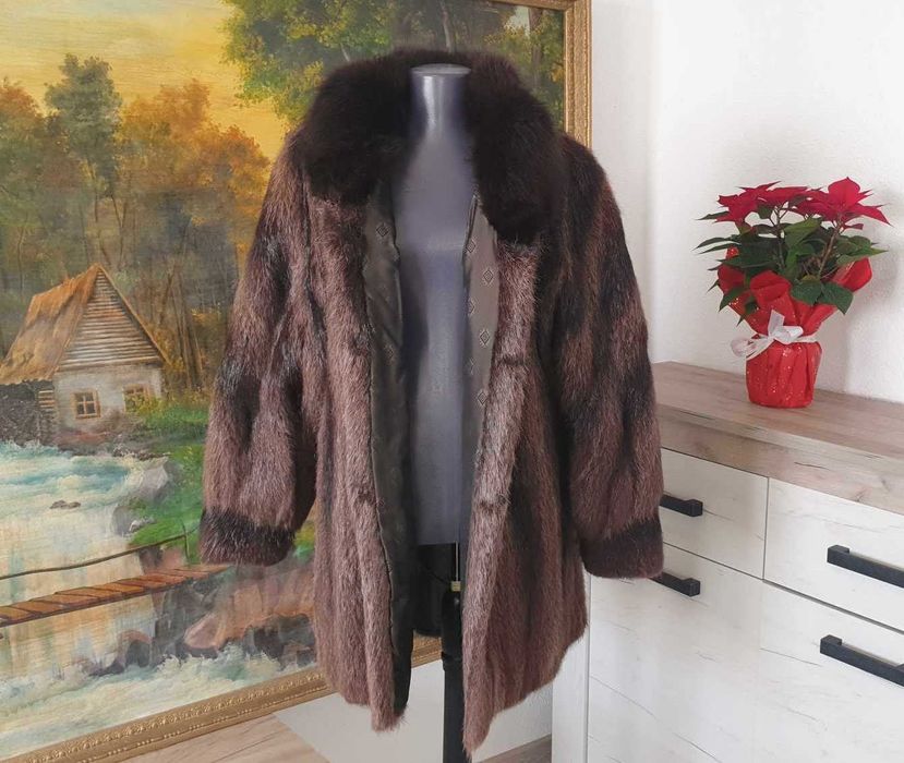 Haina din blana naturala de raton si guler din blana de vulpe Arad • OLX.ro