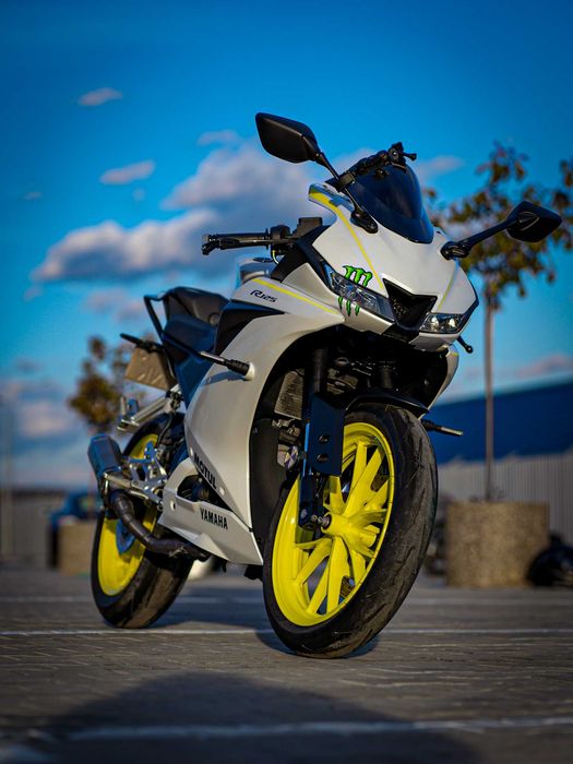 Yamaha yzf r125 2020 Competition White Craiova • OLX.ro