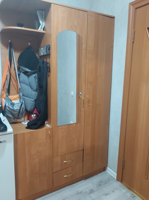 Шкаф в прихожую продам: 20 000 тг. - Мебель для прихожей Астана на Olx
