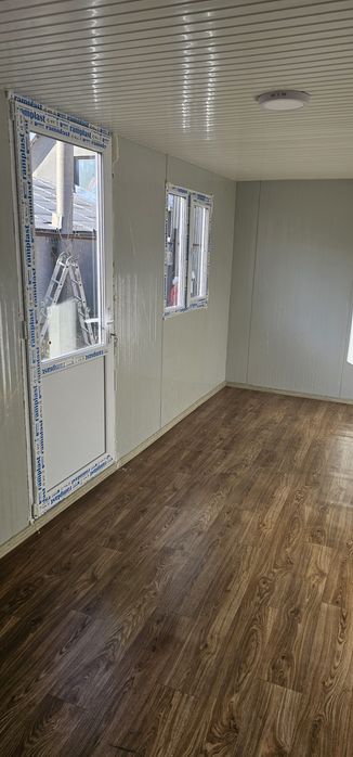 Vând container standard cu panouri sandwich Targu Jiu • OLX.ro