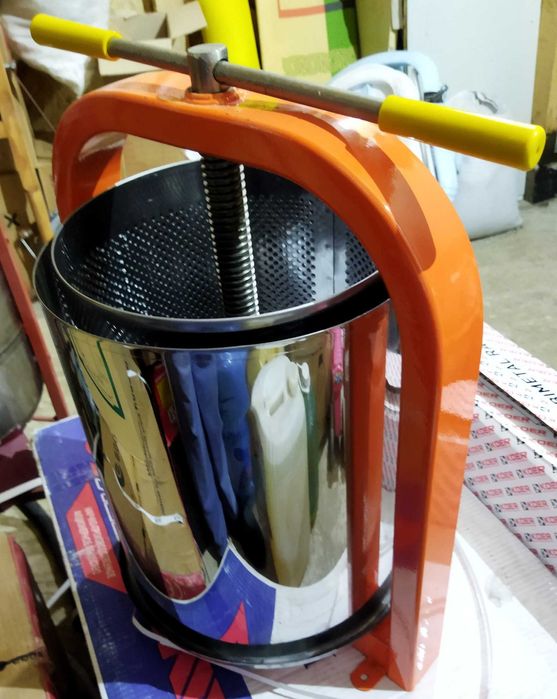 Presă Teasc inox de struguri și fructe Bacau • OLX.ro