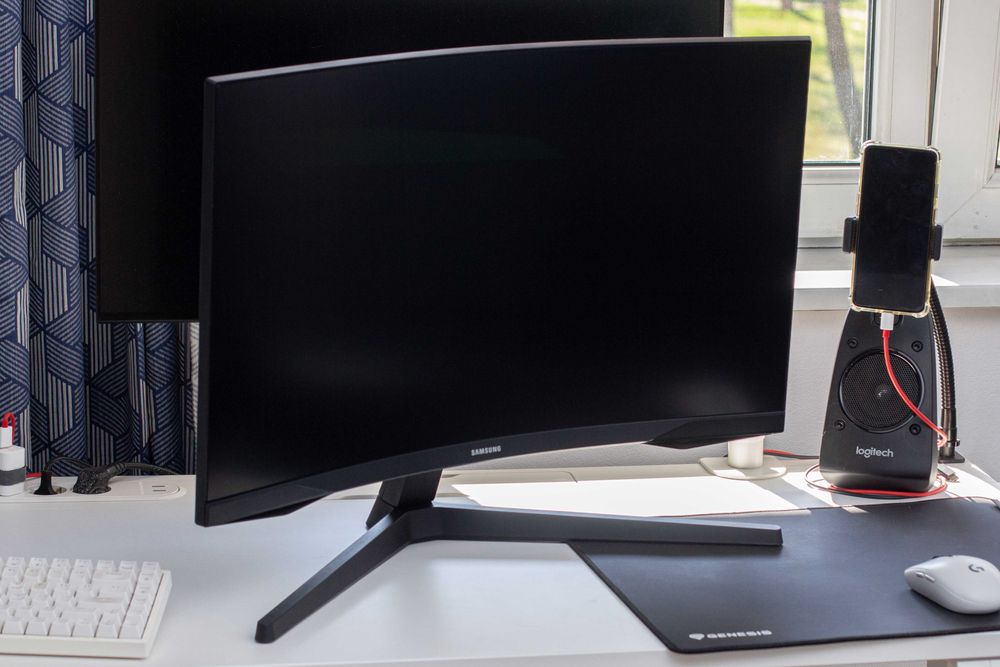 Monitor Gaming SAMSUNG Odyssey G5, 27", 2k, 144Hz, FreeSync Premium Timisoara • OLX.ro