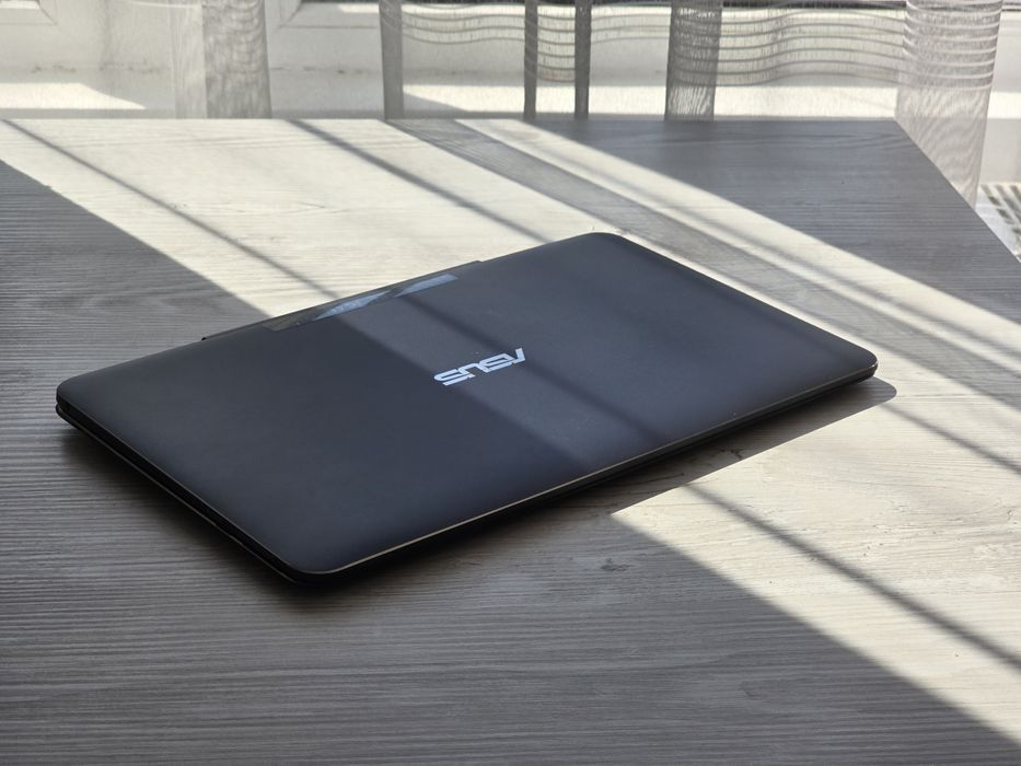 ASUS 2 in 1 Ultraportabil touchscreen SSD notebook laptop ultrabook ...