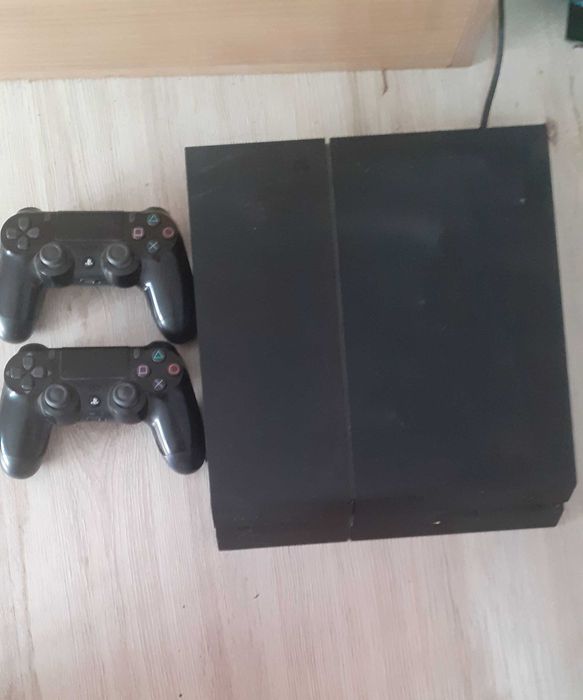 Продавам плейстейшън 4 с два джойстика седем игри перфектно състояние с. Сталево • OLX.bg