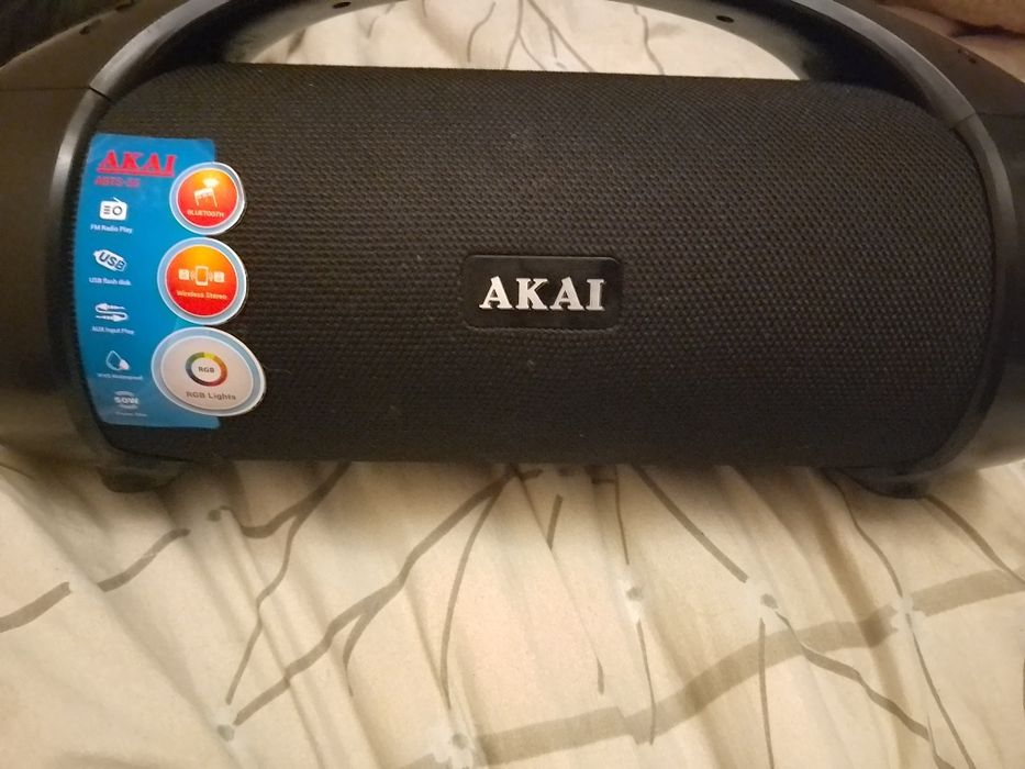 Продавам блутут колонка AKAI гр. София Зона Б-5-3 • OLX.bg