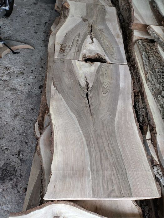 Cherestea din lemn de nuc/ scândură nuc uscată și prelucrată Cluj ...