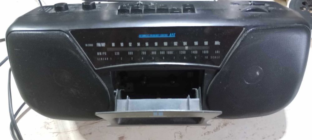 Radiocasetofon Grundig RR 300 Arad • OLX.ro
