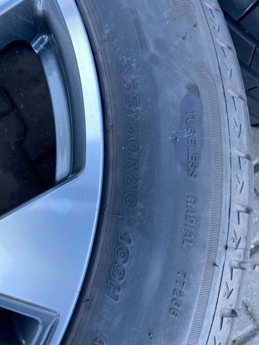 Jante Audi e-tron GE Audi Q8 etron Anvelope Vara Bridgestone 255 50 20 ...