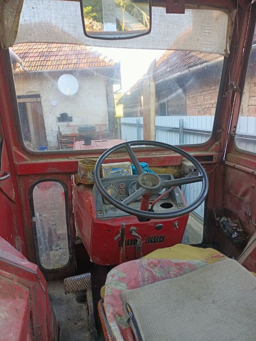 Tractor utb 650 m Secas • OLX.ro