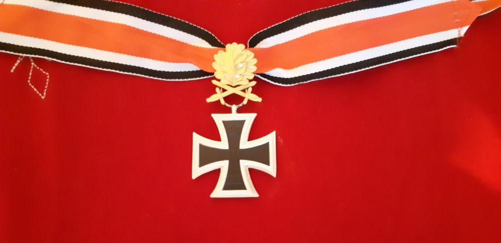 DECORATIE Crucea de fier cu săbii Sighetu Marmatiei • OLX.ro