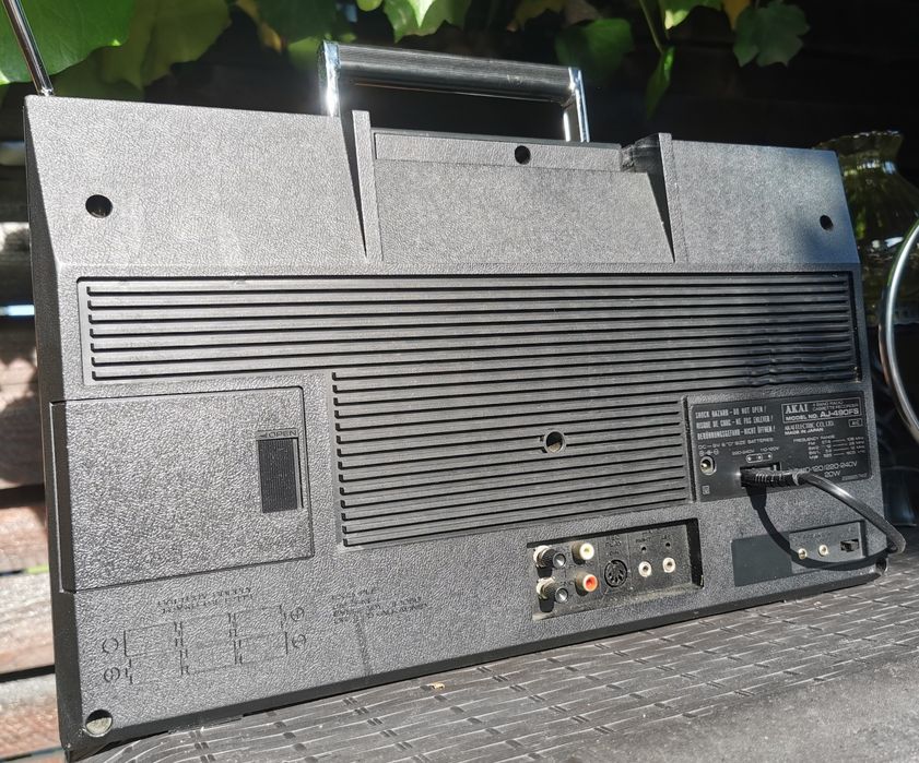 Boombox/Portabil Akai AJ-490FS Gilau • OLX.ro