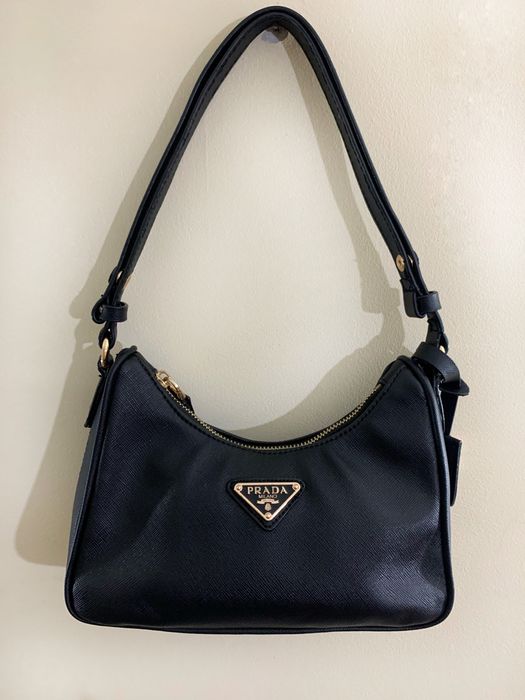 Prada чанта гр. Бургас Славейков • OLX.bg